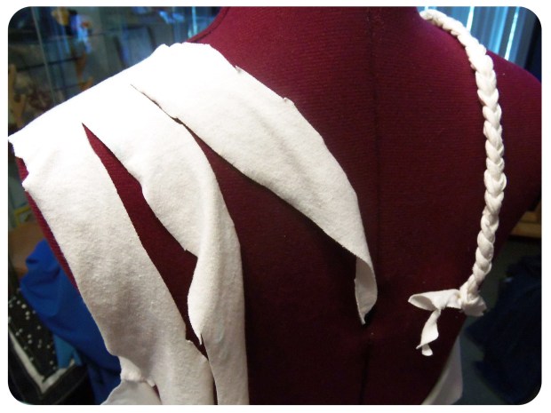 DIY Friday: Let’s Get Ripped! Shirts, That Is… « Set to Stunning