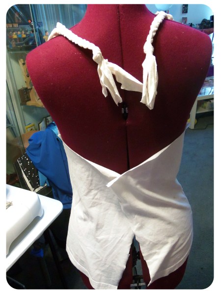 DIY Friday: Let’s Get Ripped! Shirts, That Is… « Set to Stunning